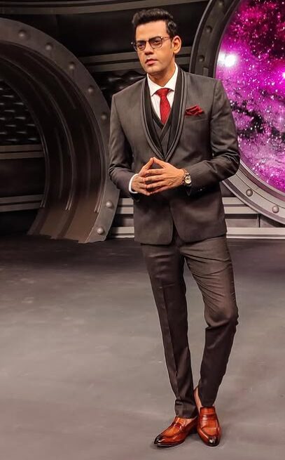 Book Cyrus Sahukar Now for a Professional Corporate Event